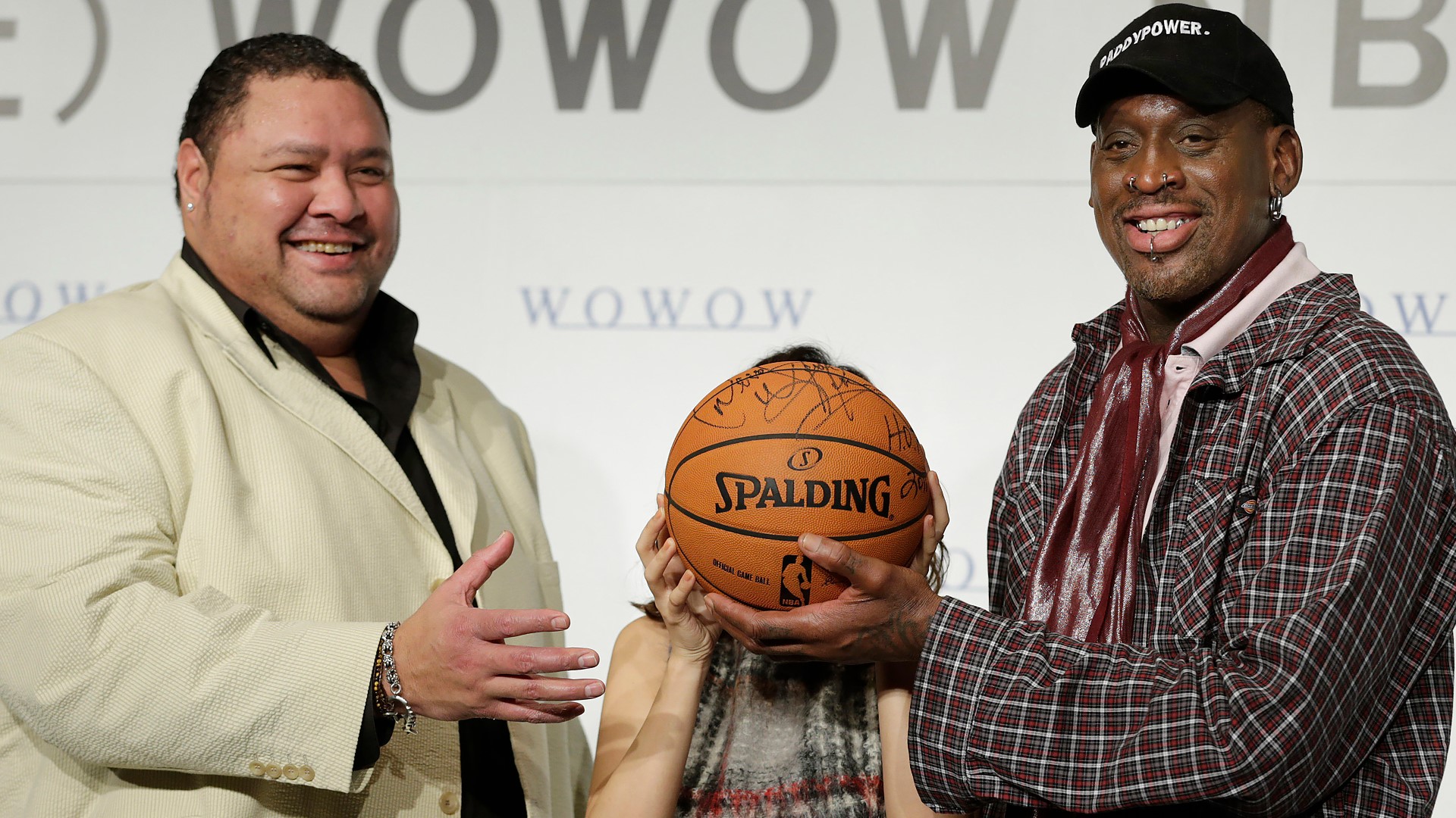 Hawaii-born sumo champion Akebono Taro dead at 54 | wkyc.com