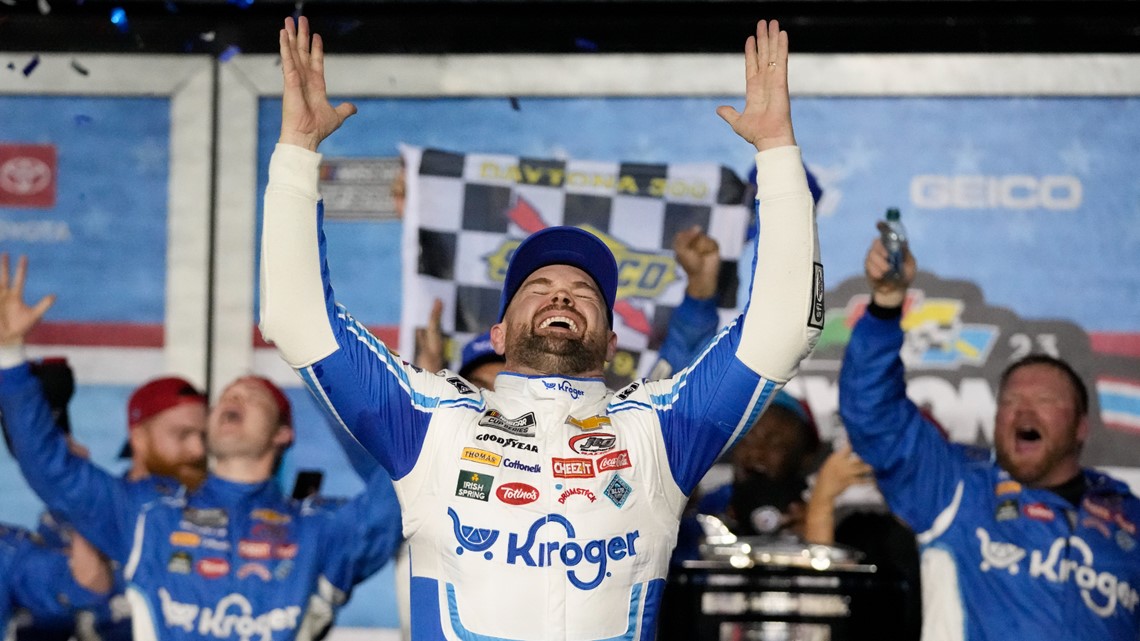 Ricky Stenhouse Jr. wins longest Daytona 500 | wkyc.com