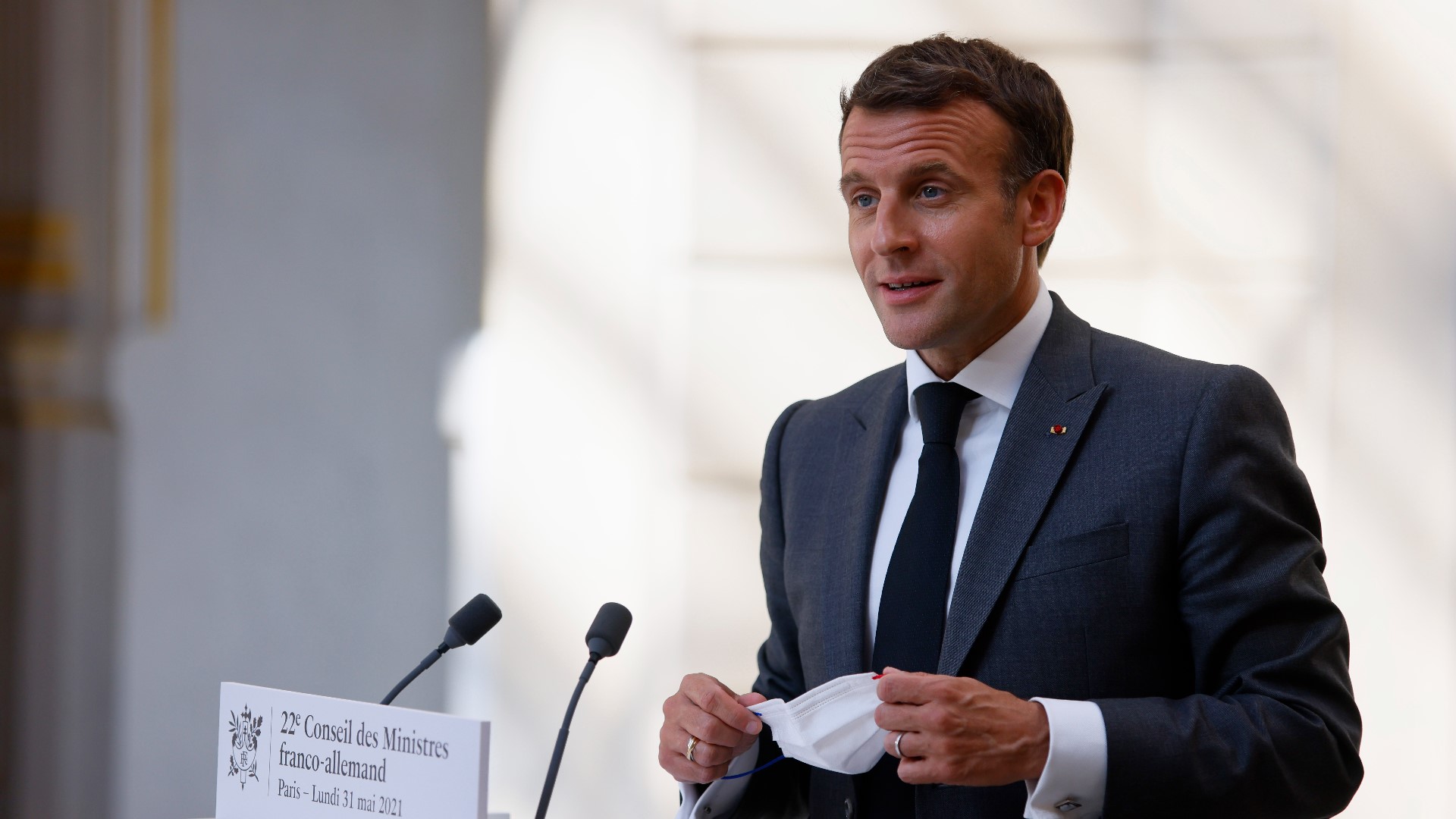 Man who slaps French president sentenced to 4 months in prison | wkyc.com