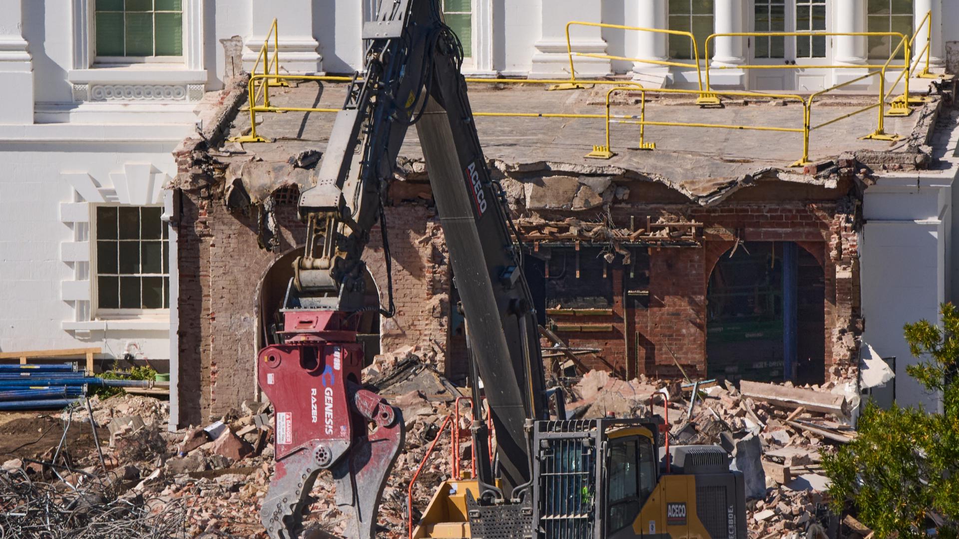 White House East Wing demolished as Trump moves forward with ballroom ...