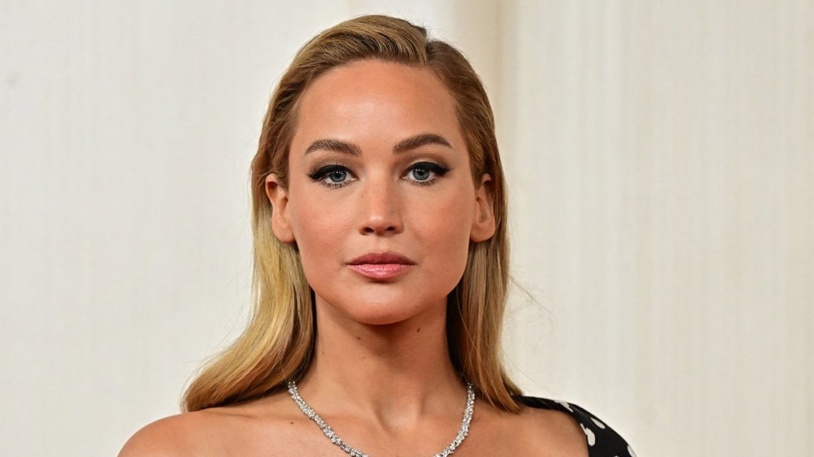 Jennifer Lawrence to Star in Graphic Novel Adaptation 'Why Don't You ...