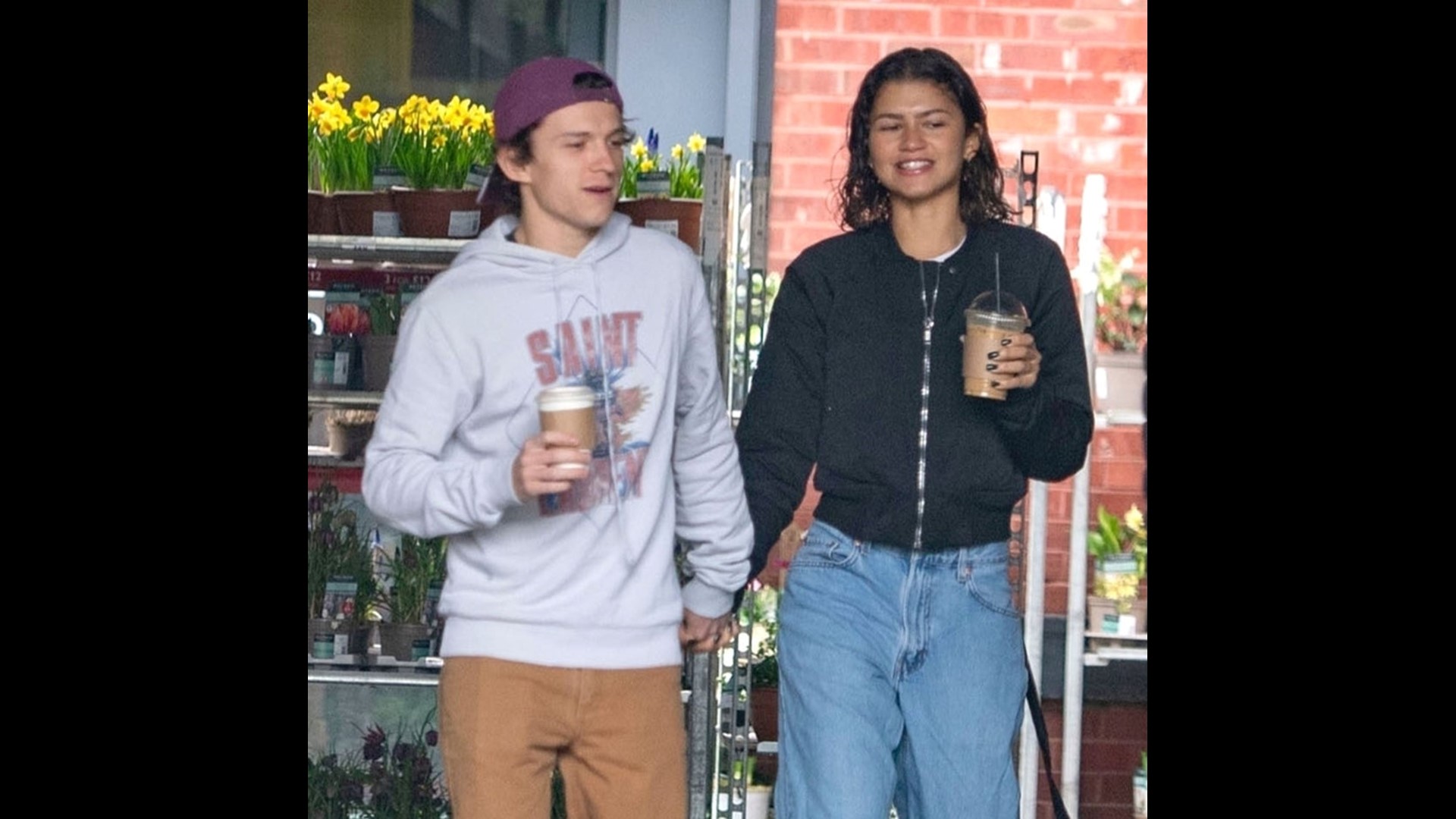 Zendaya and Tom Holland Hold Hands During Supermarket Trip in London | wkyc.com