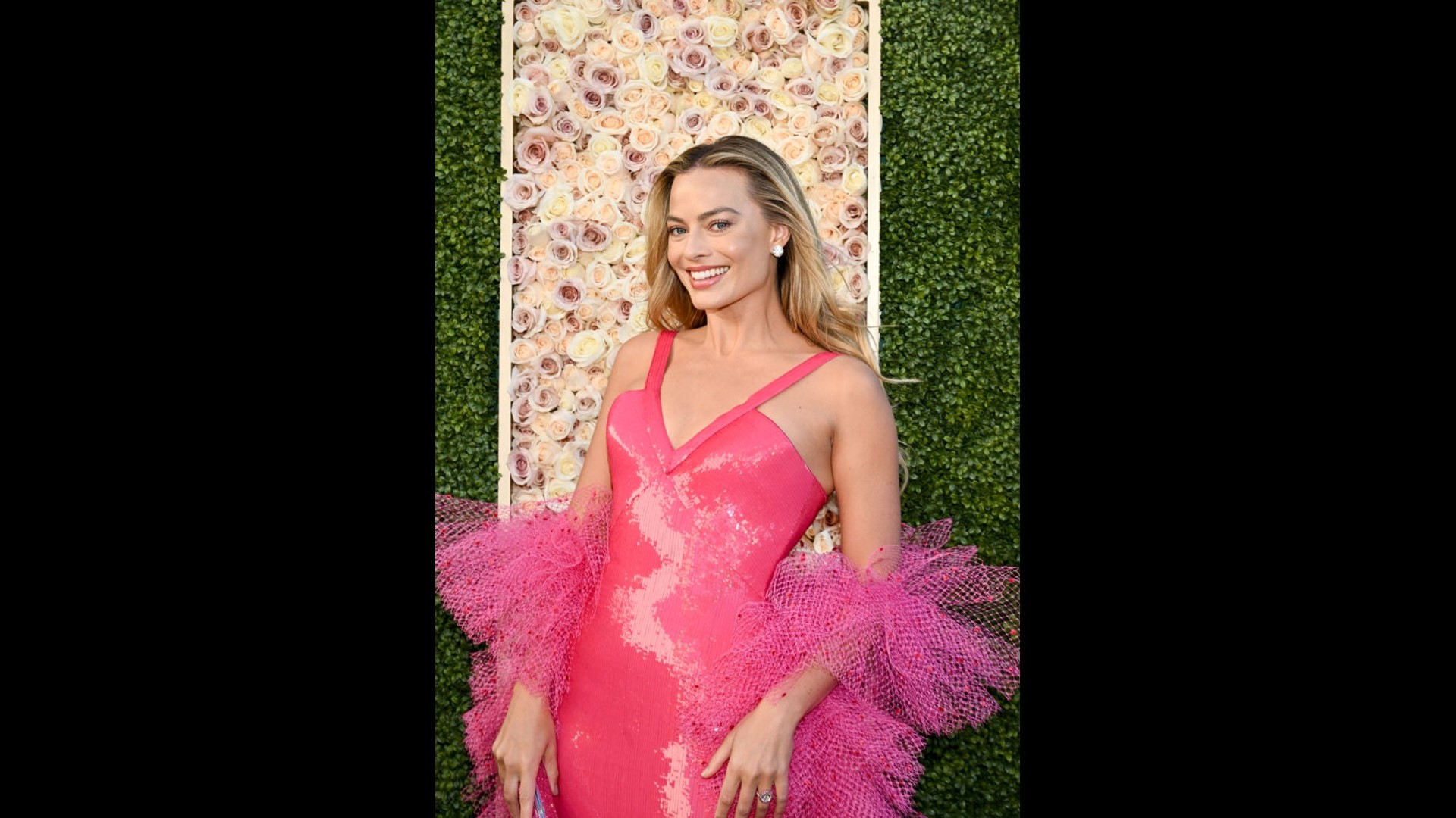 Margot Robbie Channels 1977 Superstar Barbie at 2024 Golden Globes ... Margot Robbie Channels 1977 Superstar Barbie at 2024 Golden Globes ...