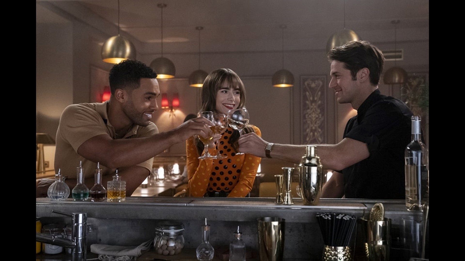 'Emily in Paris' Season 3 Trailer: Emily Struggles to Pick Sides as Her ...