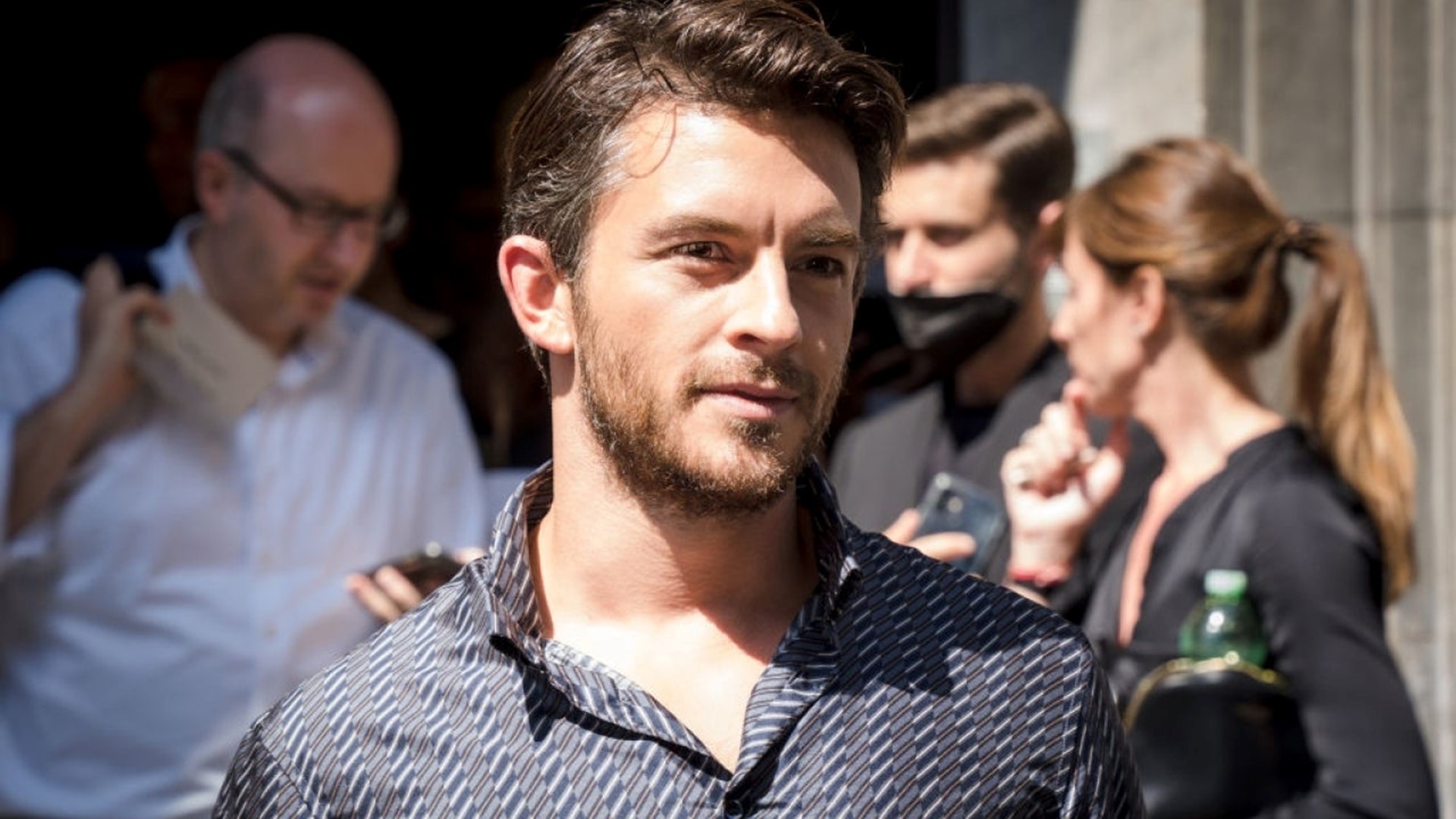 'Bridgerton' Star Jonathan Bailey to Play Fiyero in 'Wicked,' Director ...