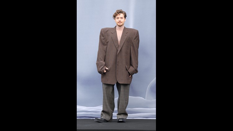 Cole Sprouse's Oversized Blazer Sparks Memes at Balenciaga's Paris ...