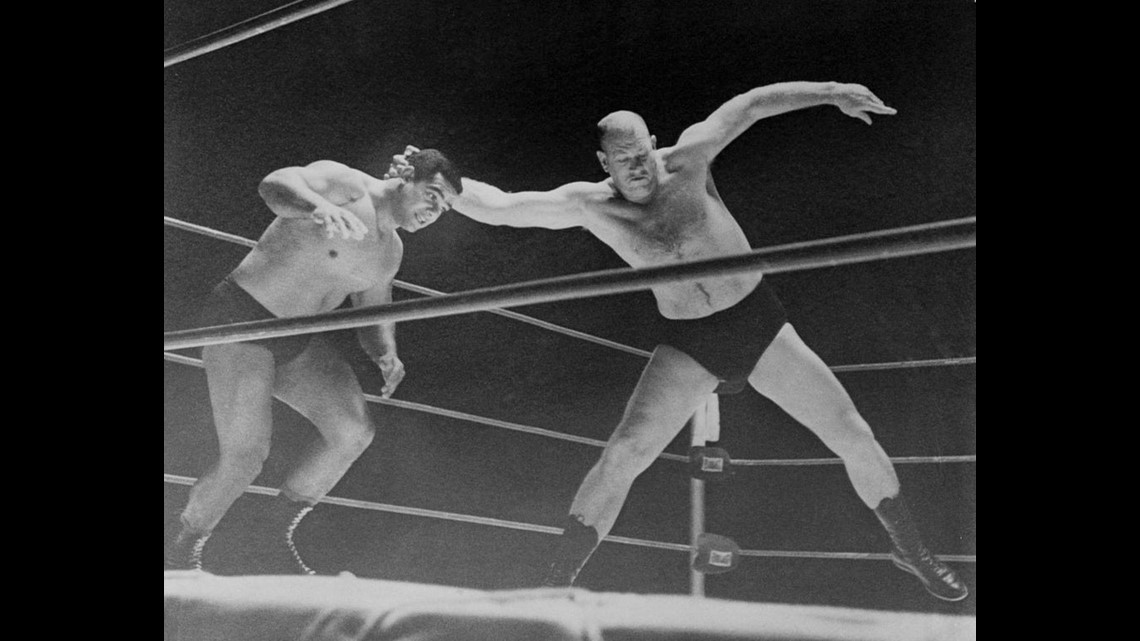 The Tragic Real-Life Story Behind The 'Iron Claw's Von Erich Brothers ...