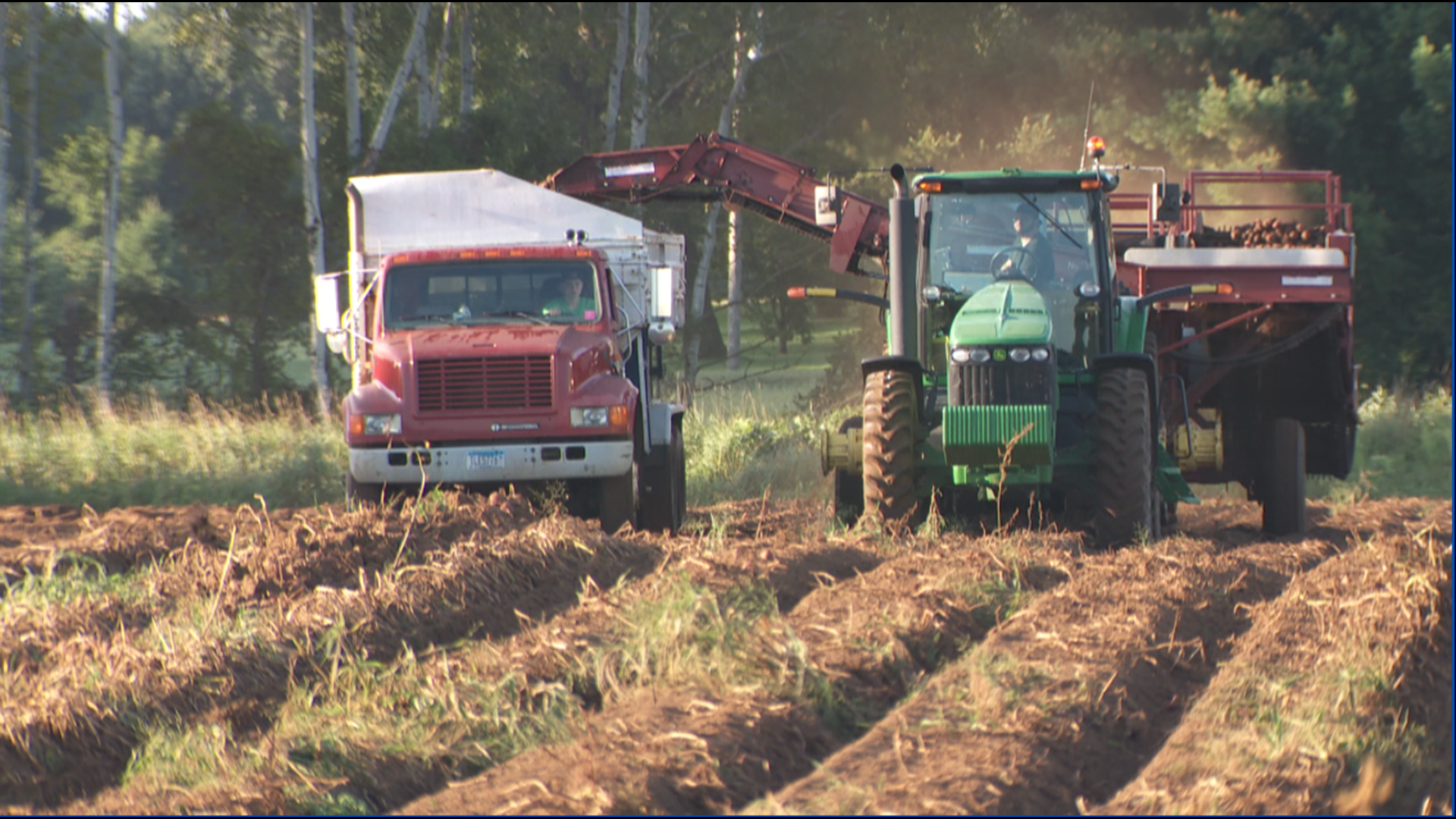 Paralyzed farmer is back on tractor for harvest | wkyc.com