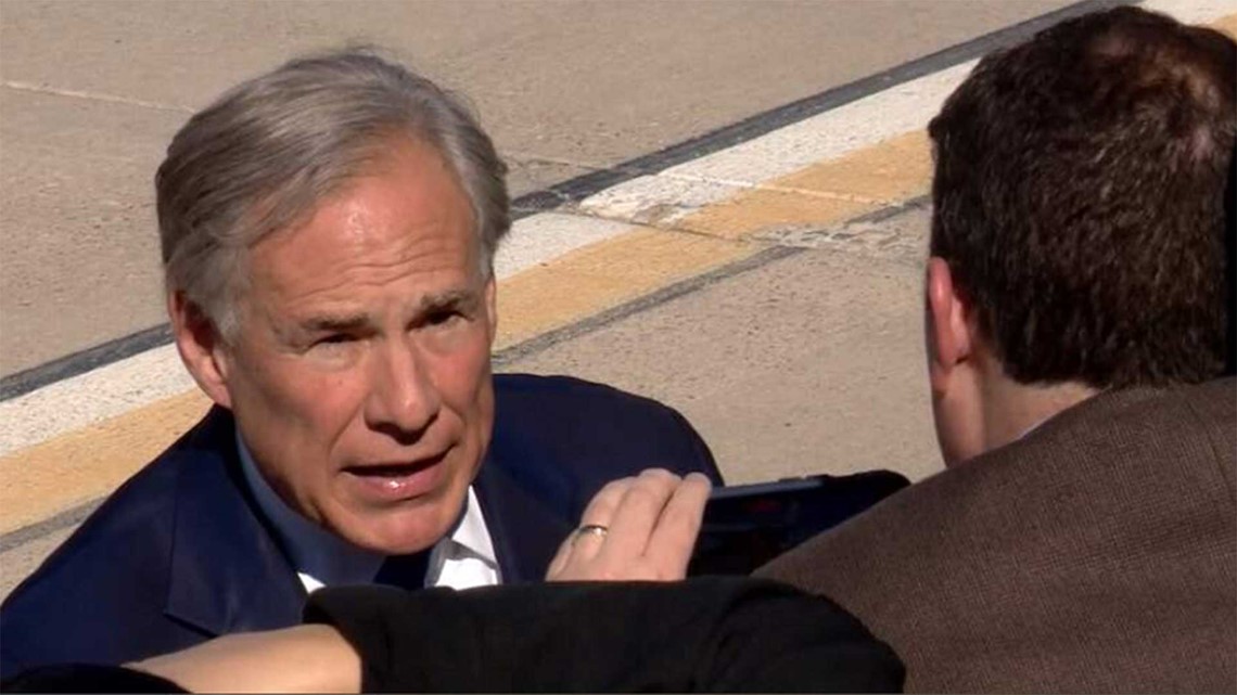 Abbott hands Biden letter at U.S.-Mexico border | wkyc.com