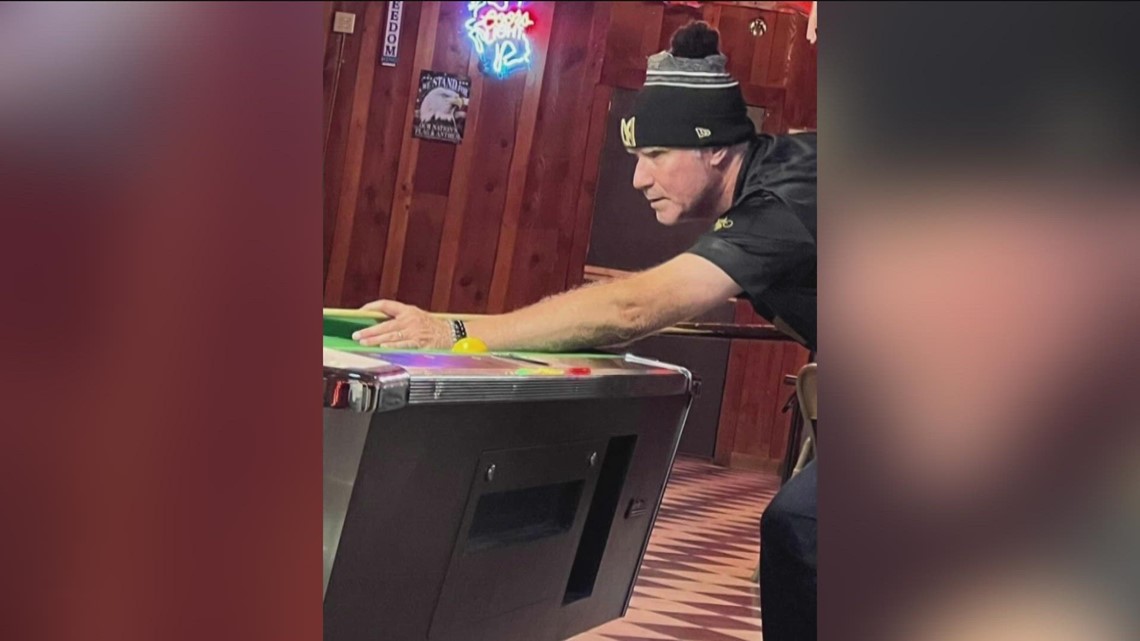 Actor Will Ferrell shoots pool at a bar in Mackay, Idaho | wkyc.com