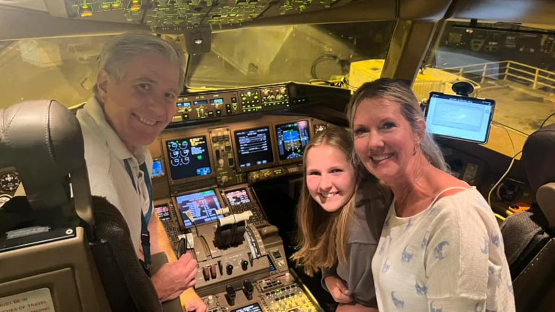Denver United Airlines pilot offers to fly plane out of Maui | wkyc.com