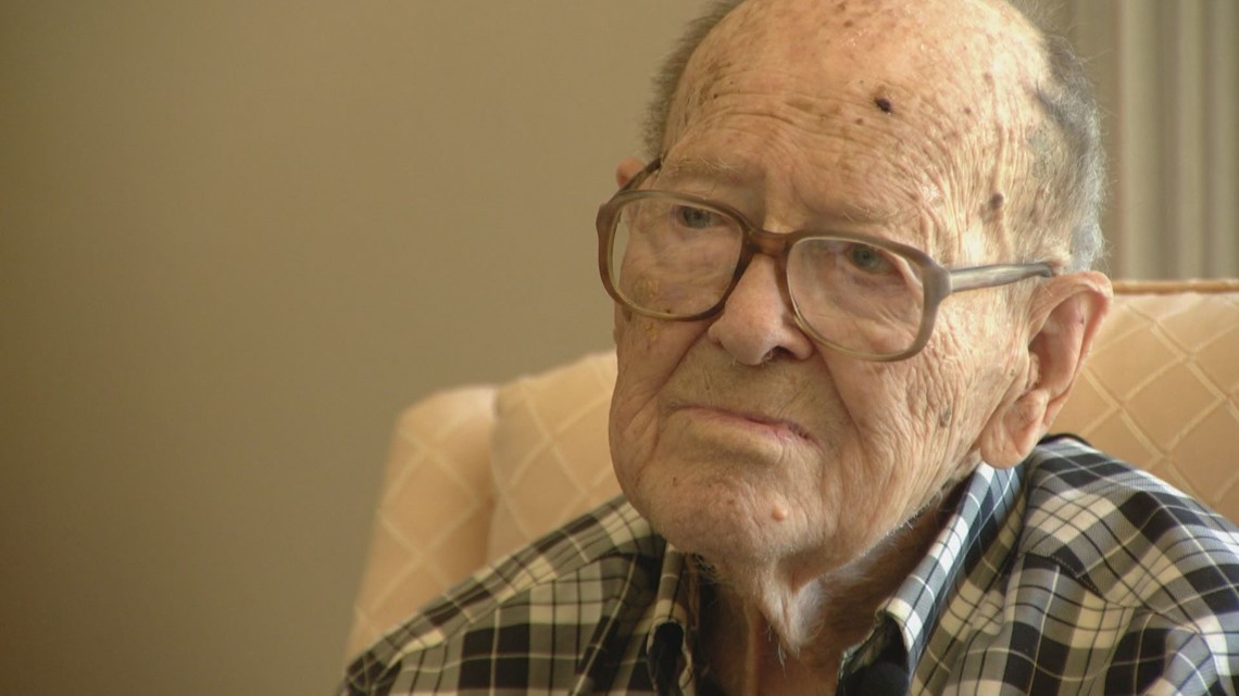 WWII glider pilot Ray Chambers celebrates 101st birthday | wkyc.com