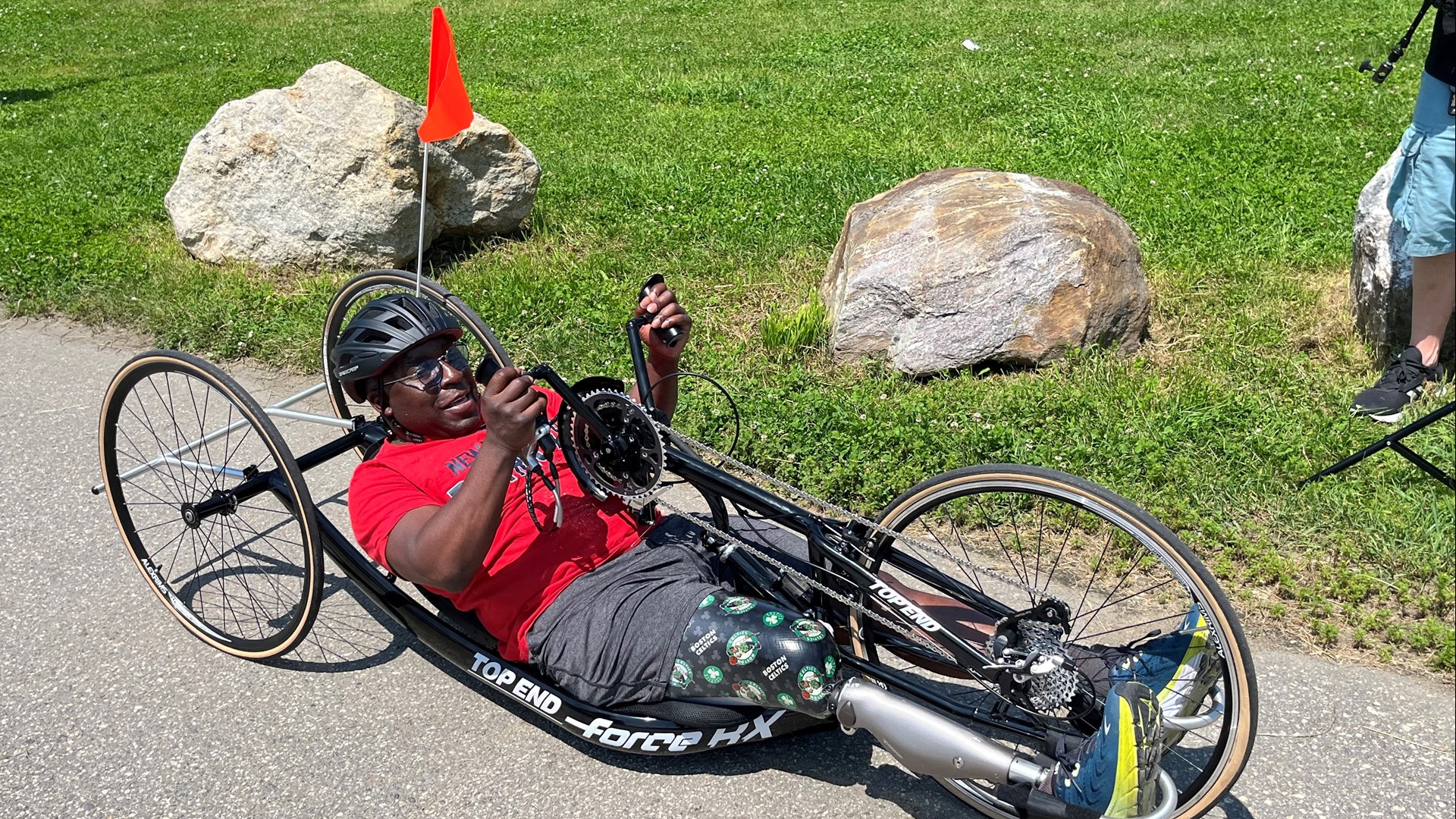 Longtime runner finds new way to race after losing leg | wkyc.com