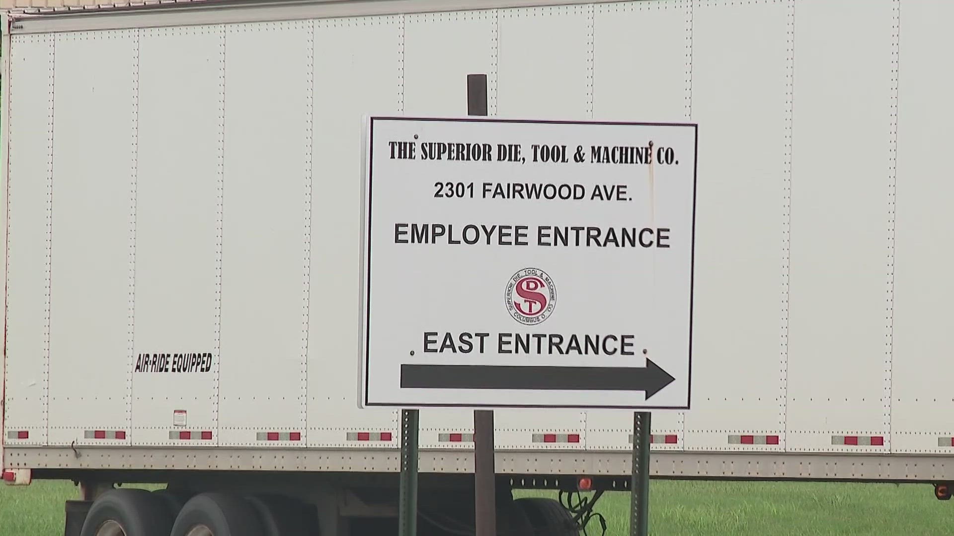 1 dead after getting stuck in machine at shop in south Columbus | wkyc.com