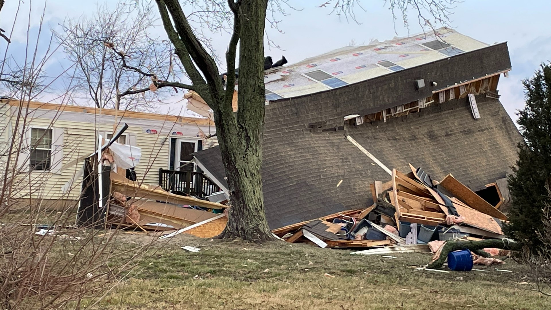 Heavy storm damage amid Tornado Warning in central Ohio | wkyc.com