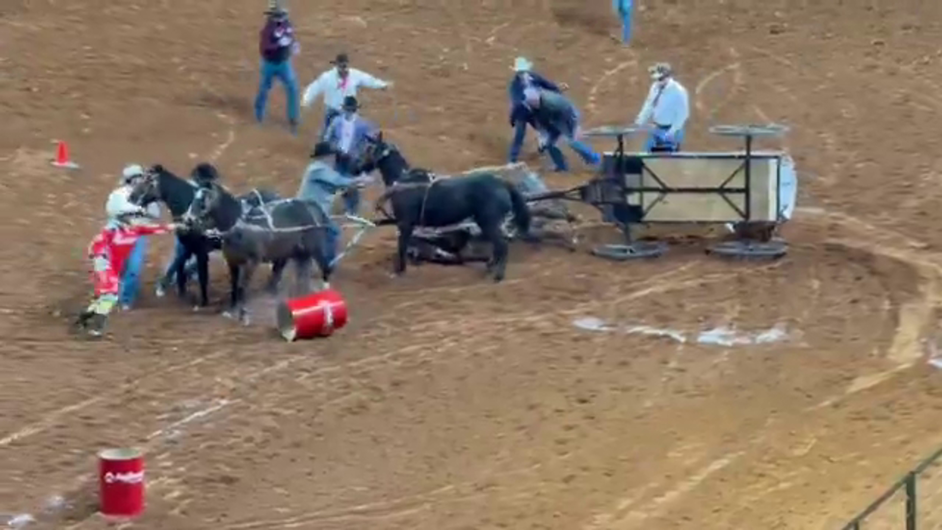 Fort Worth Stock Show & Rodeo chuckwagon racing incident, driver ...