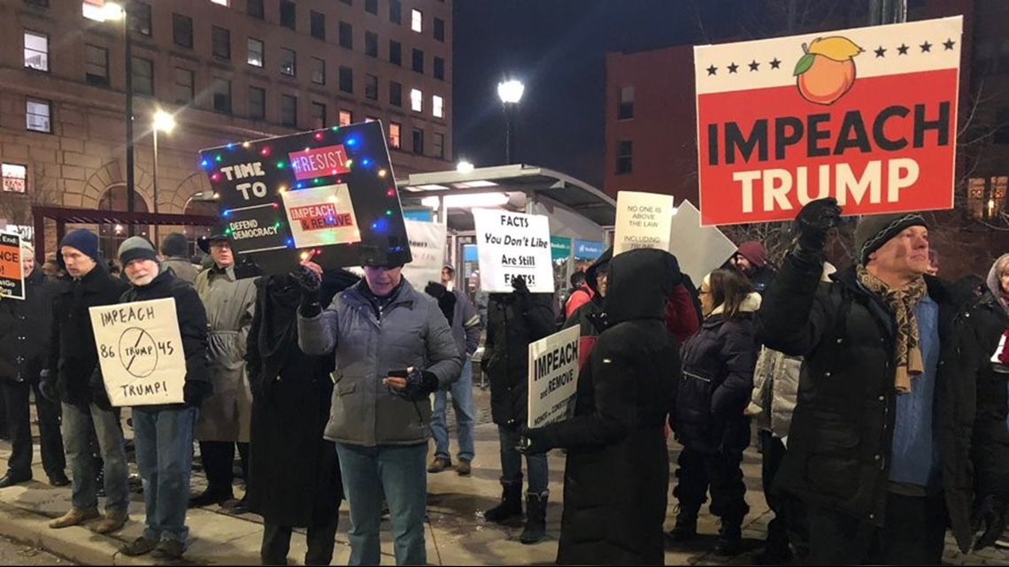 Pro-impeachment crowd gathers for rally in Cleveland | wkyc.com