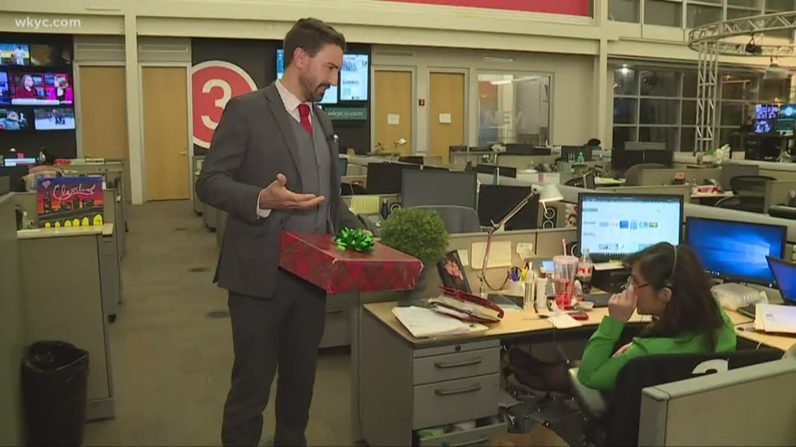 Matt Wintz starts holiday gift-wrapping hotline | wkyc.com