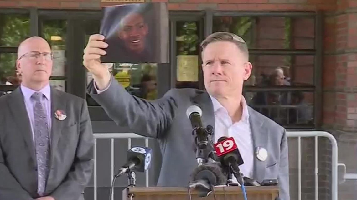 Jayland Walker family legal team responds to autopsy findings | wkyc.com