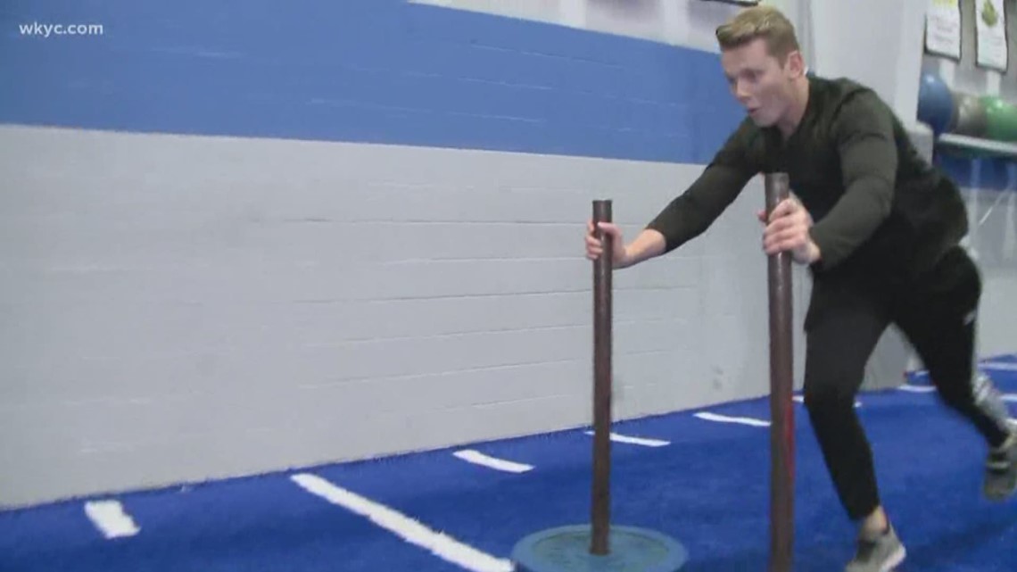 Austin Love gets tips for staying fit during the New Year | wkyc.com