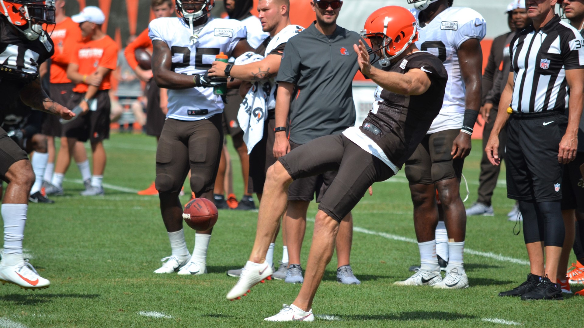 Browns keep Scottish Hammer, waive Miller to reduce roster to 53 | wkyc.com