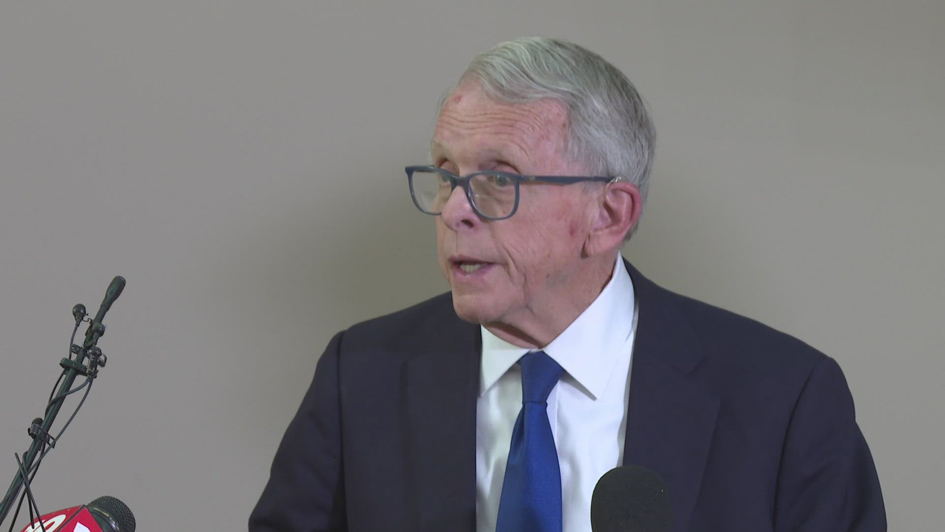 Ohio Gov. Mike DeWine urges ban on sports prop bets amid MLB probe into ...
