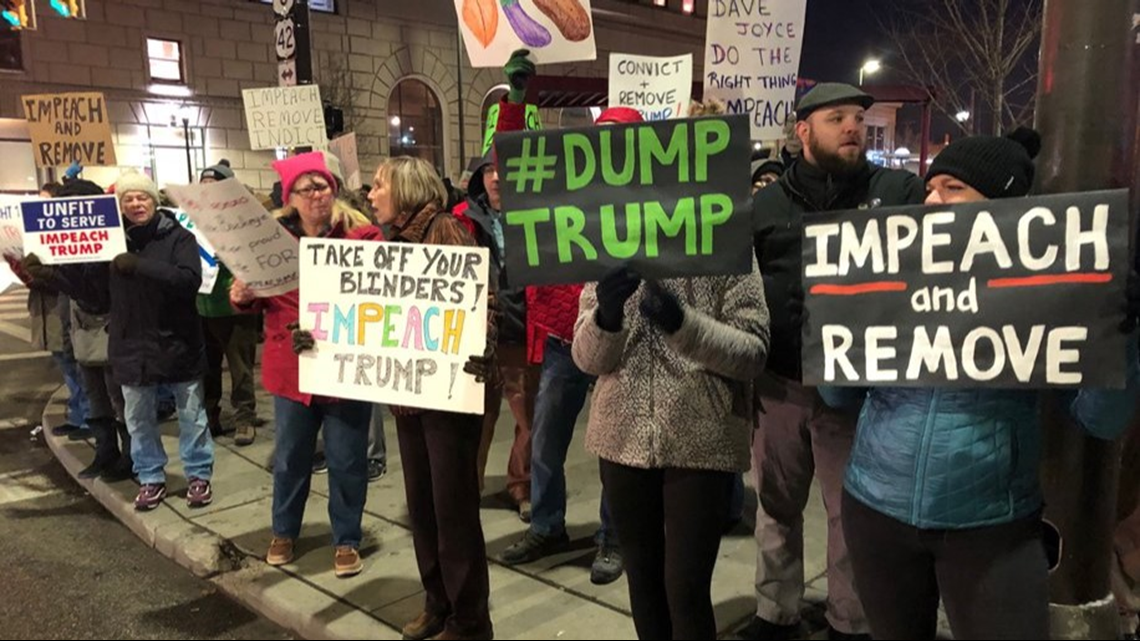 Pro-impeachment crowd gathers for rally in Cleveland | wkyc.com