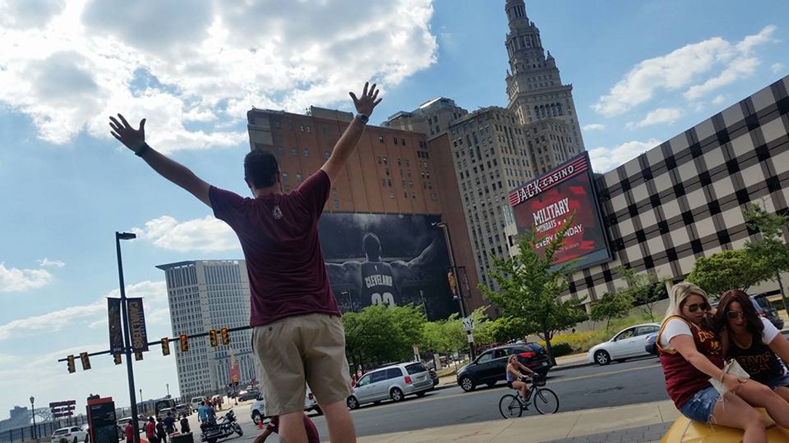 PHOTOS | LeBron James banner selfies | wkyc.com