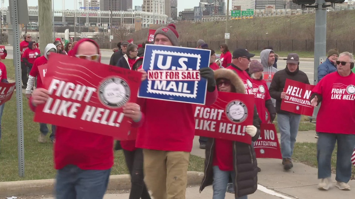 USPS protest in Cleveland amid privatization concerns: 'Fight like hell ...