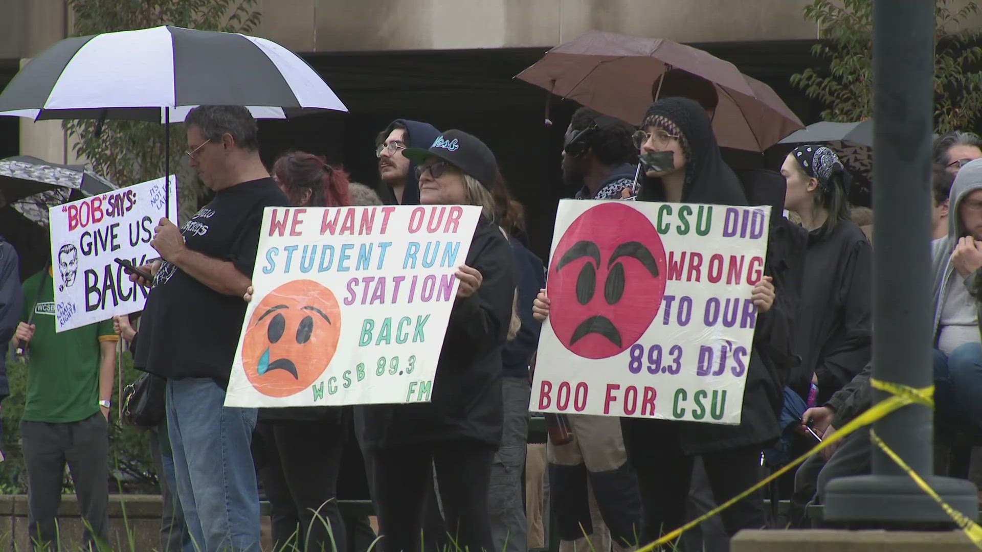 Students, alumni gather at Cleveland State University for silent rally ...
