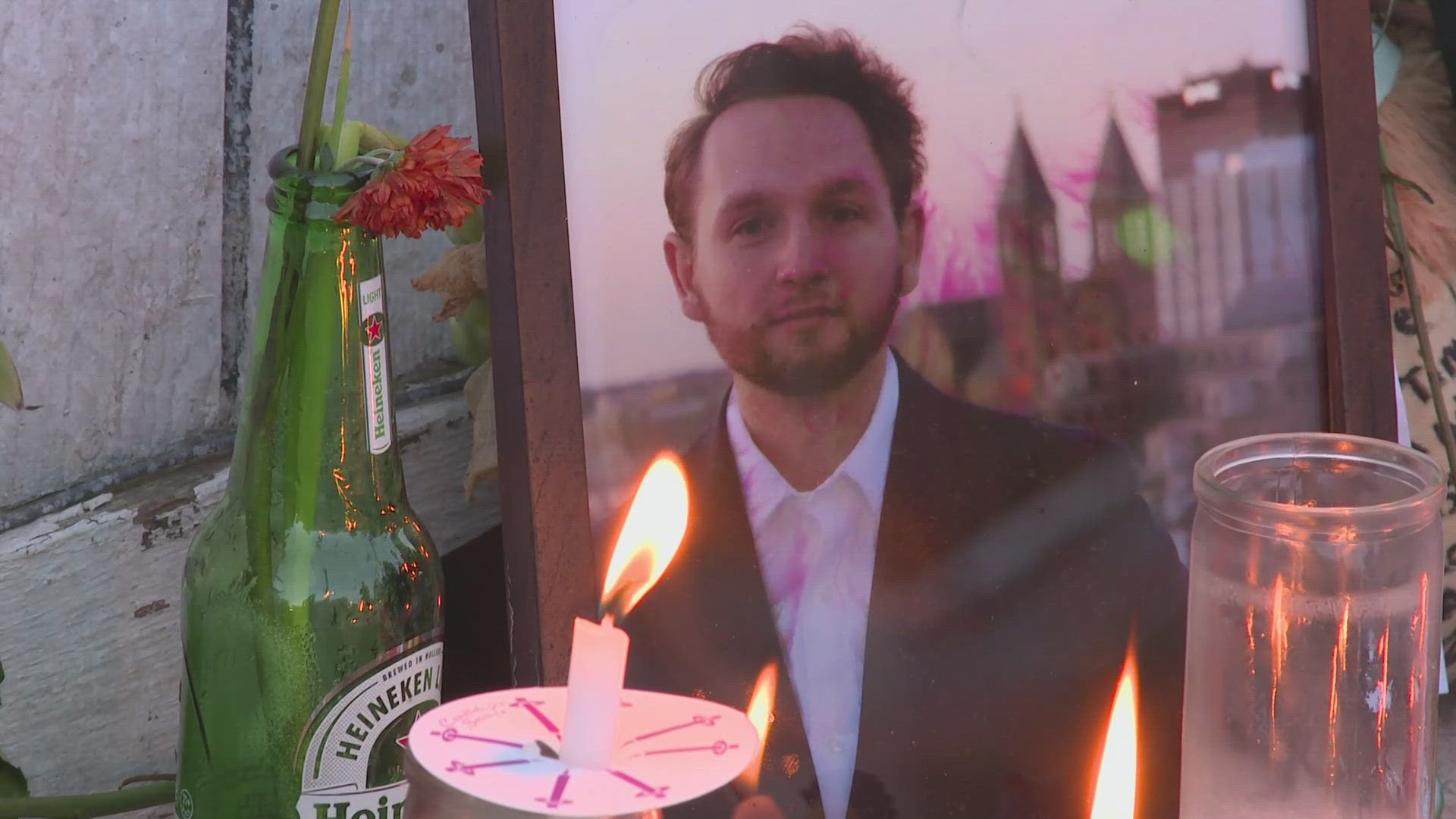 Akron community honors Timothy Hutchinson in candlelight vigil | wkyc.com