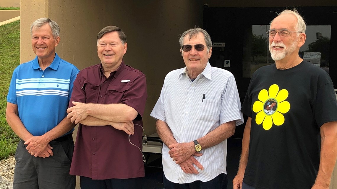 Apollo 11 Navy frogmen reunite to discuss historic day | wkyc.com