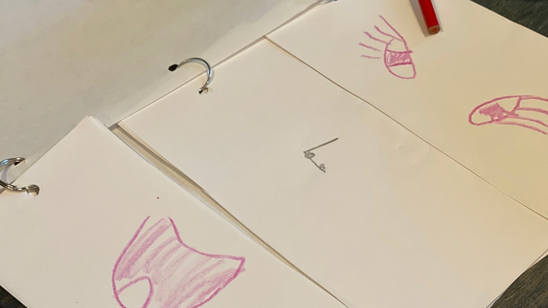 Mom Squad: Funny face flip book | wkyc.com