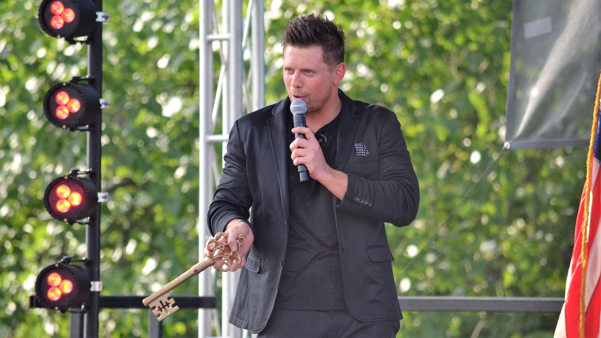 Normandy High School to honor WWE Superstar Mike “The Miz” Mizanin with ...