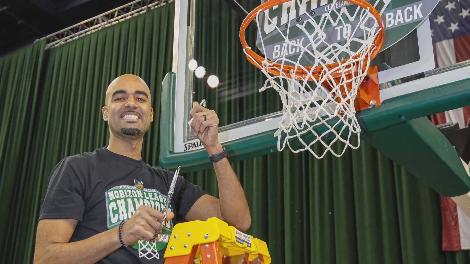 Kent State men's basketball coach Rob Senderoff agrees to new 6-year ...