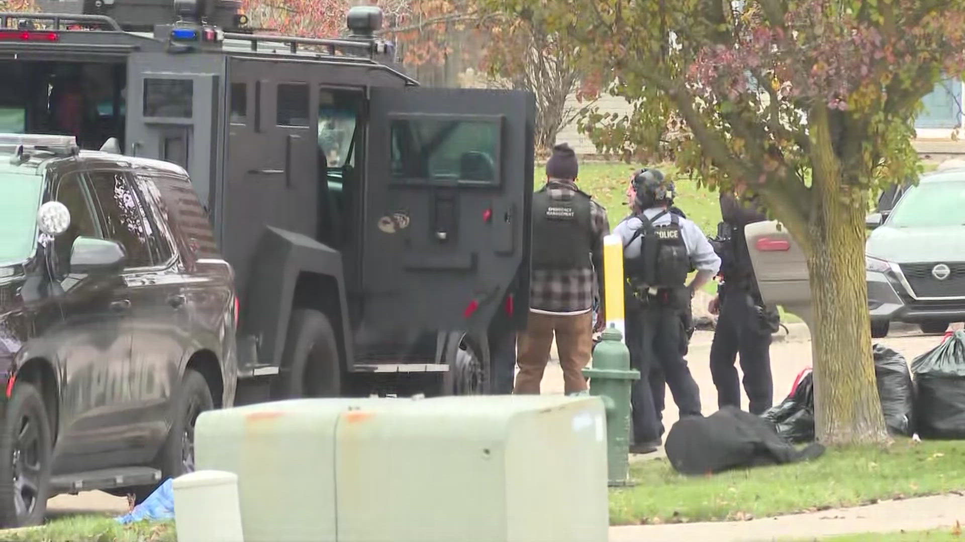 Residents asked to remain indoors amid barricade situation on Gary ...
