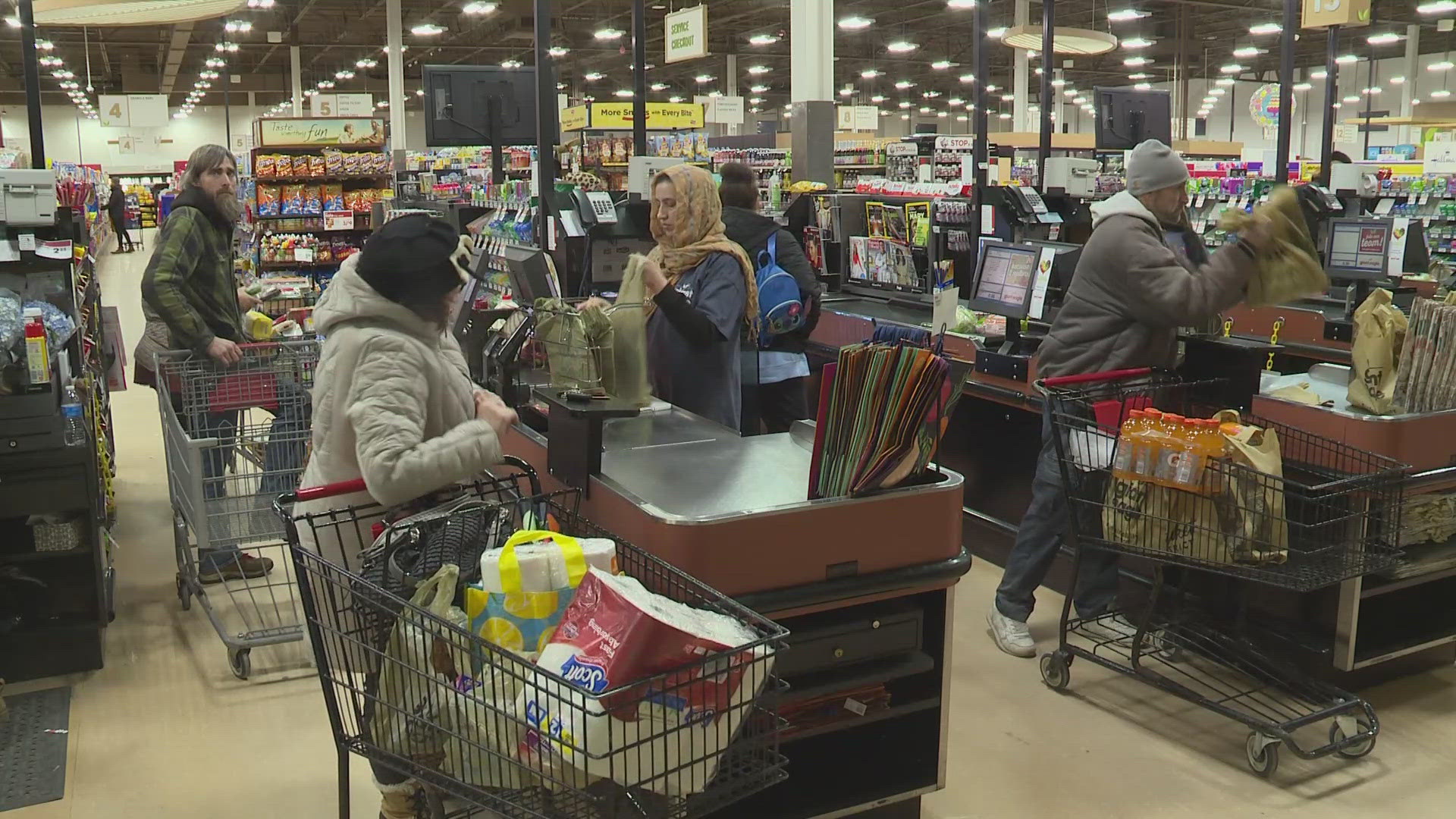 Shoppers stock up as snowstorm approaches Northeast Ohio | wkyc.com