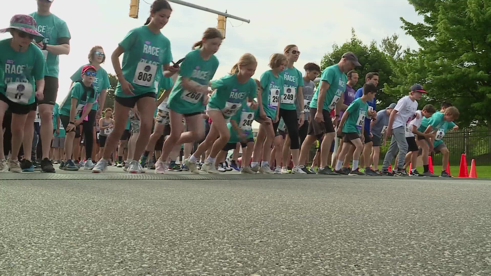 On National Cancer Survivors Day, runners support The Gathering Place ...