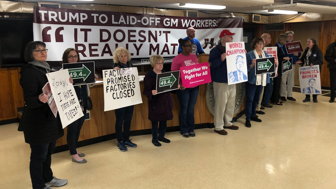 Workers, Dems protest President Trump's visit to Canton | wkyc.com