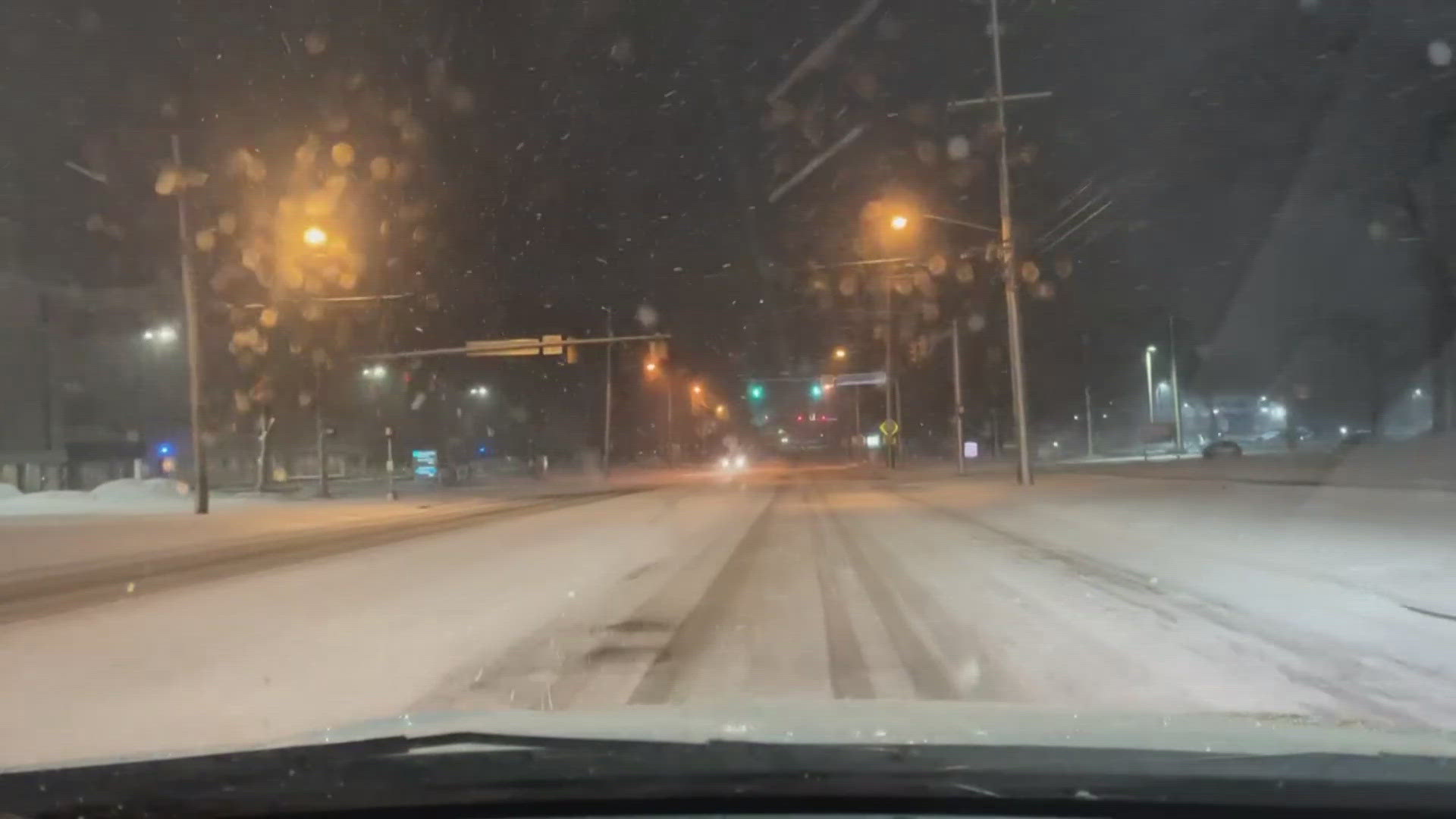 Tracking heavy lake effect snow in Northeast Ohio: Team coverage at 5 a ...