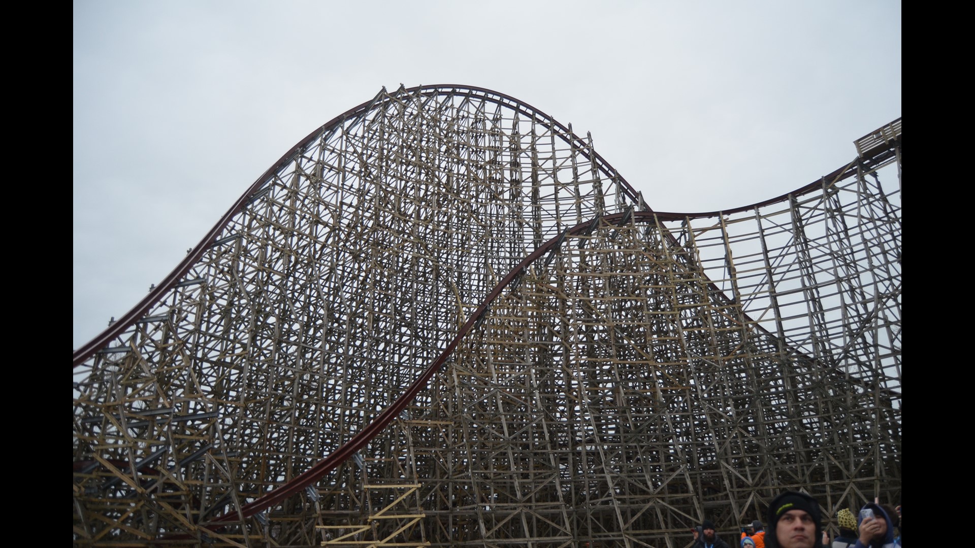 Cedar Point unleashes first video of Steel Vengeance roller coaster ...