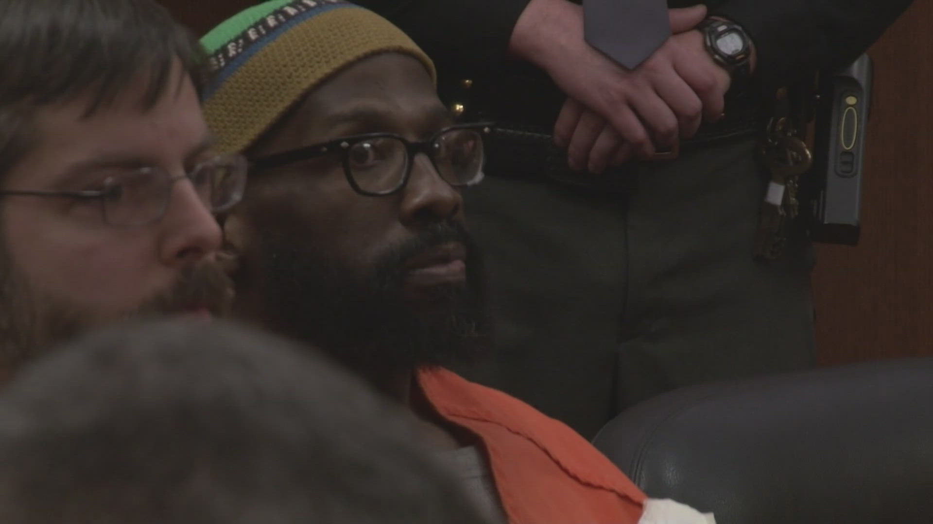 Execution delayed for man convicted of killing Cleveland Police Officer ...