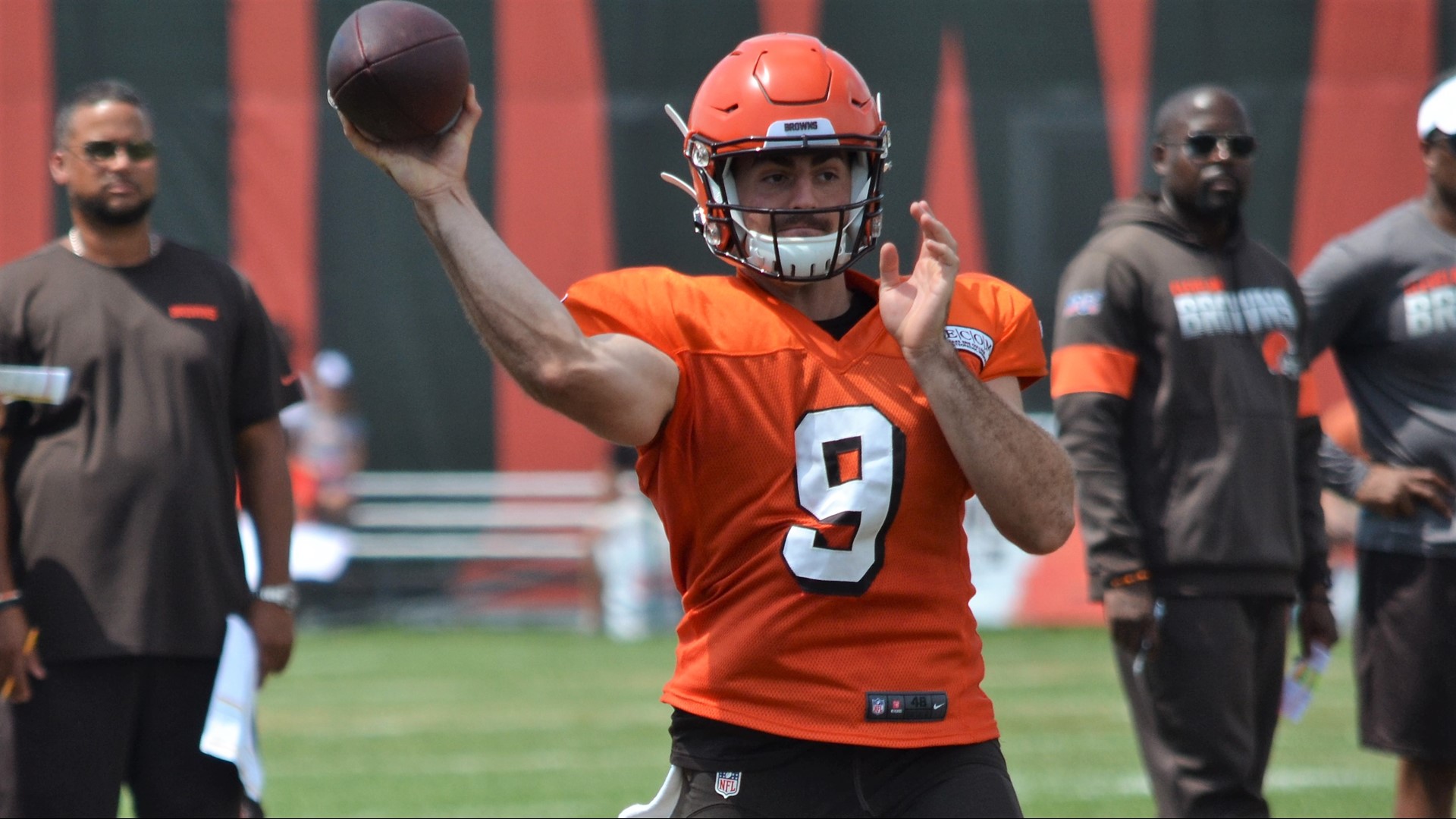 Browns deal rookie QB Blough to Lions, swap '22 draft picks | wkyc.com