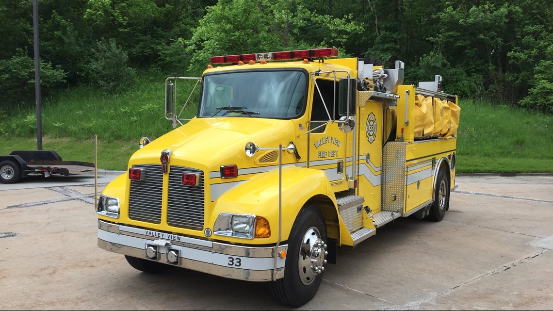 UFC Heavyweight Champion Stipe Miocic shows fighting spirit by serving ...