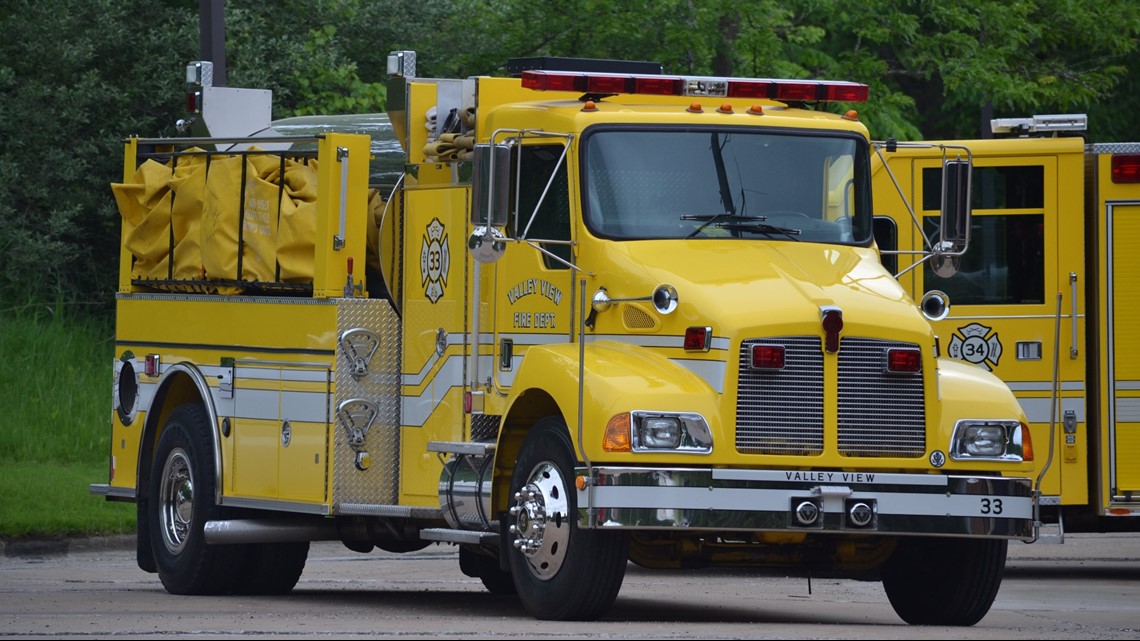 UFC Heavyweight Champion Stipe Miocic shows fighting spirit by serving ...