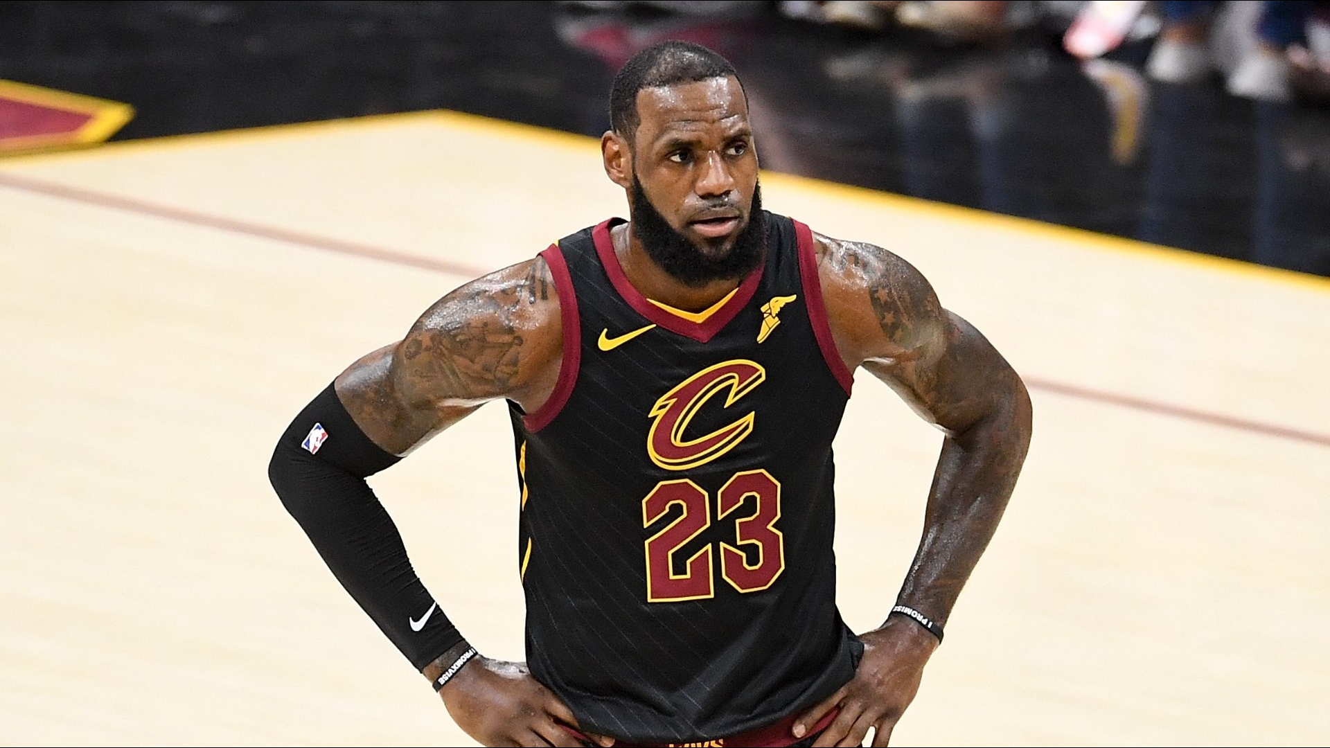 LeBron James tears into teammates as Game 4 of NBA Finals appears to ...