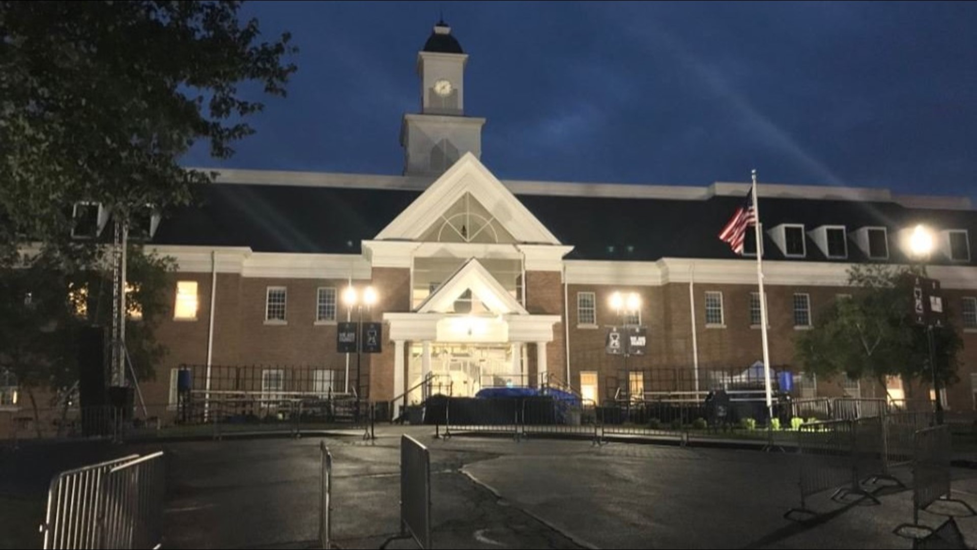 LeBron James' I PROMISE School opens in Akron | wkyc.com