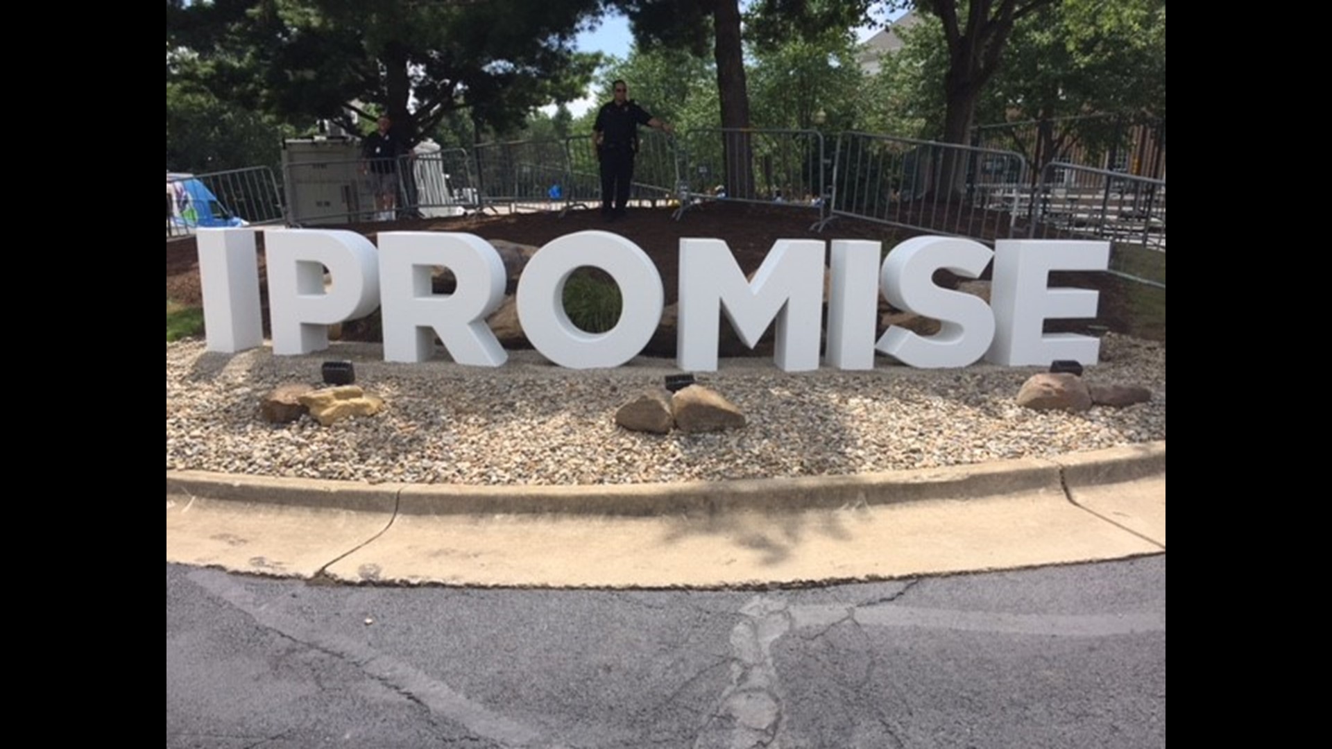 LeBron James' I PROMISE School opens in Akron | wkyc.com