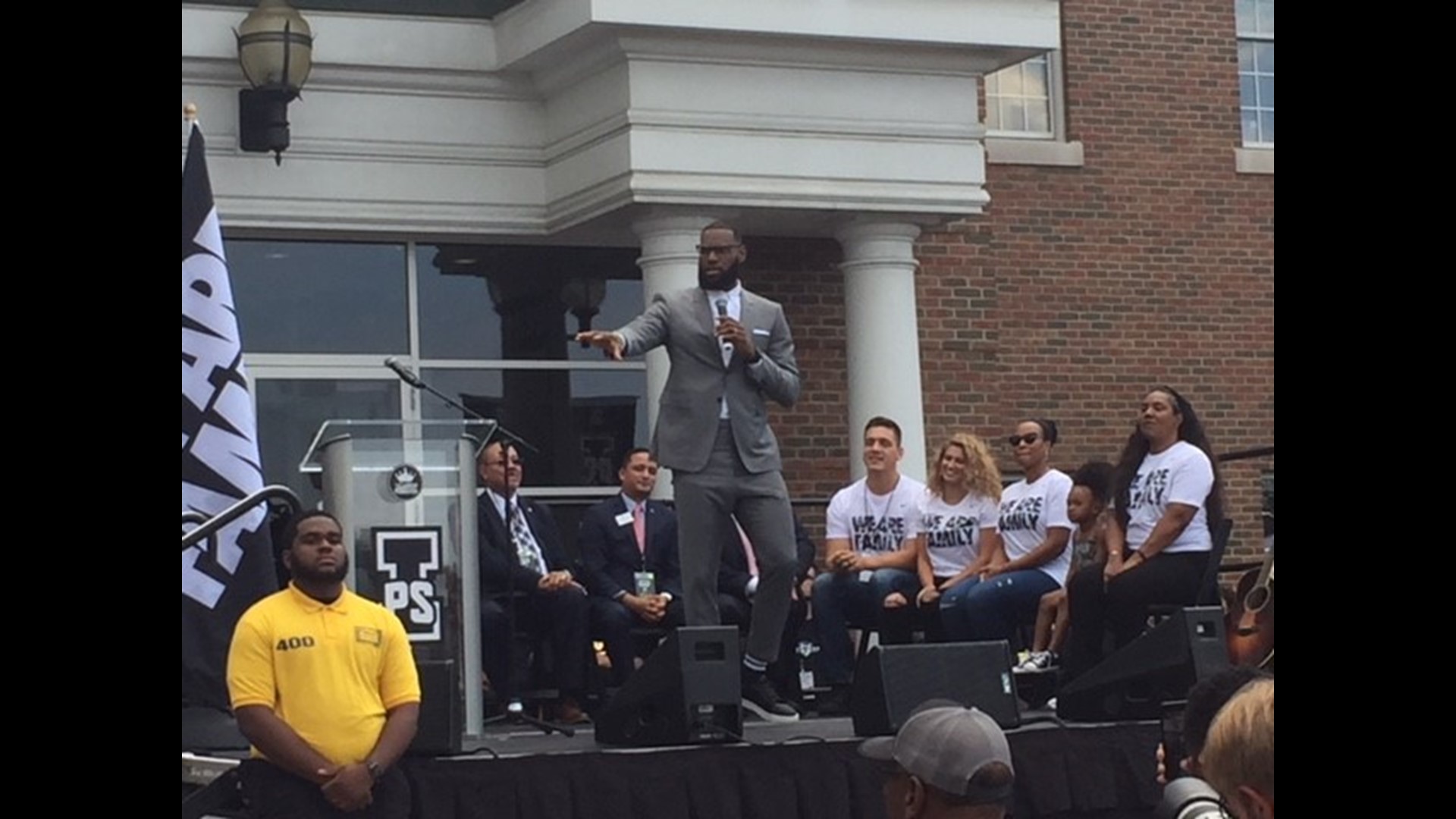 LeBron James' I PROMISE School opens in Akron | wkyc.com