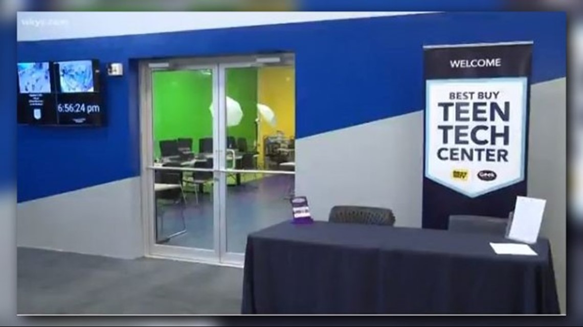 Girls in STEM | Local library enhances learning with teen tech center ...